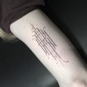 Encante-se com as tatuagens tipográficas de Léo Gavaggio